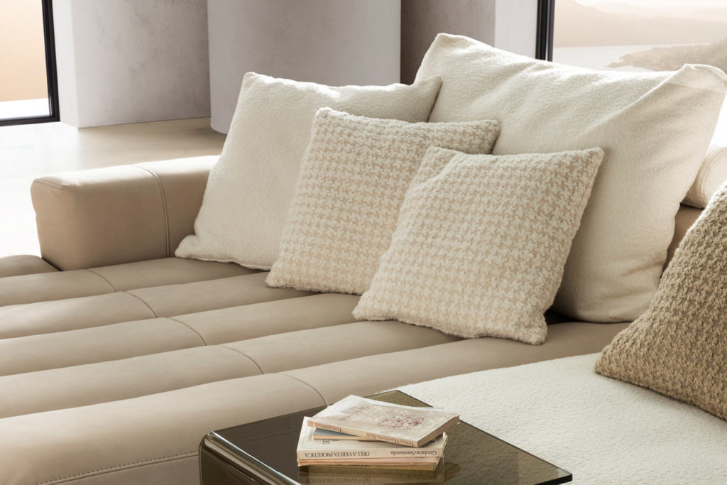 sofa BERRY with pocket spring core for pure seating quality